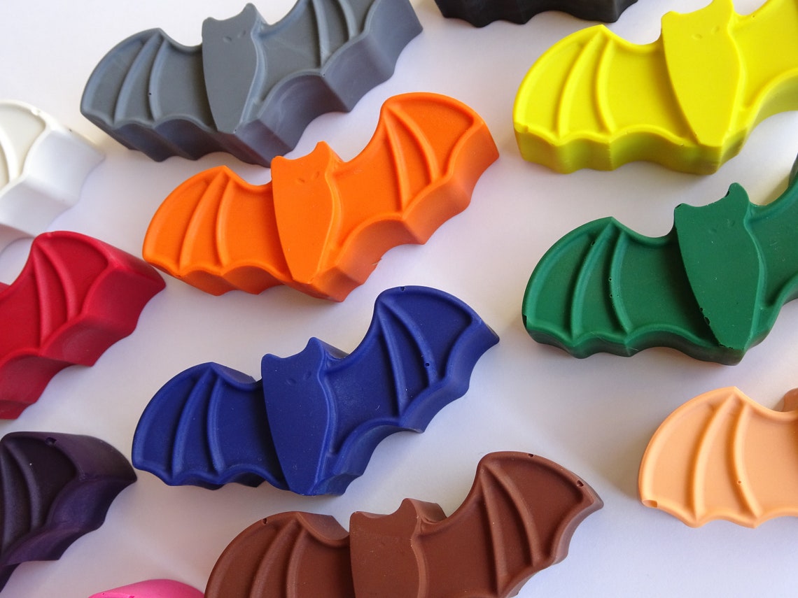 12 Bat Crayons Novelty Bat Crayons Halloween Crayons - Etsy