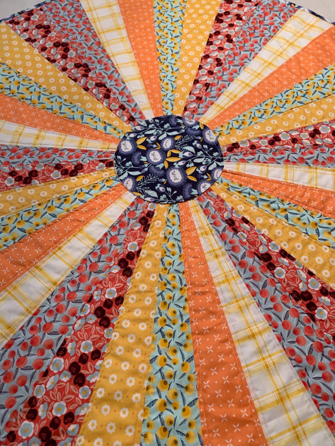 Quilted Round Table Topper - Etsy