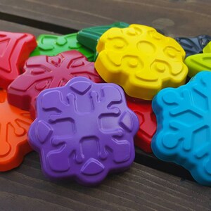 Snowflake Crayons Set of 12 - Christmas Crayons - Classroom Party ...