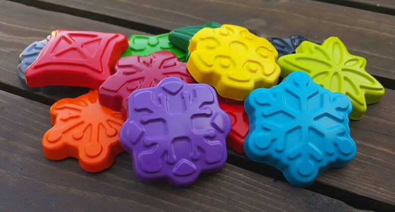 Snowflake Crayons Set of 12 Christmas Crayons Classroom - Etsy