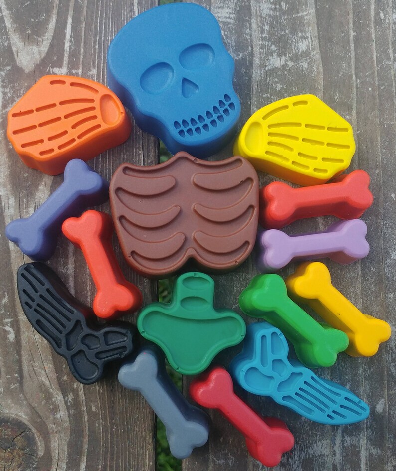 Skeleton Halloween Crayons Set of 15 Skull Crayons | Etsy