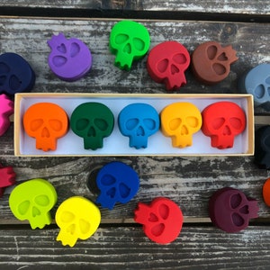 Halloween Skull Crayons - Halloween Treats - Halloween Gifts for Kids ...