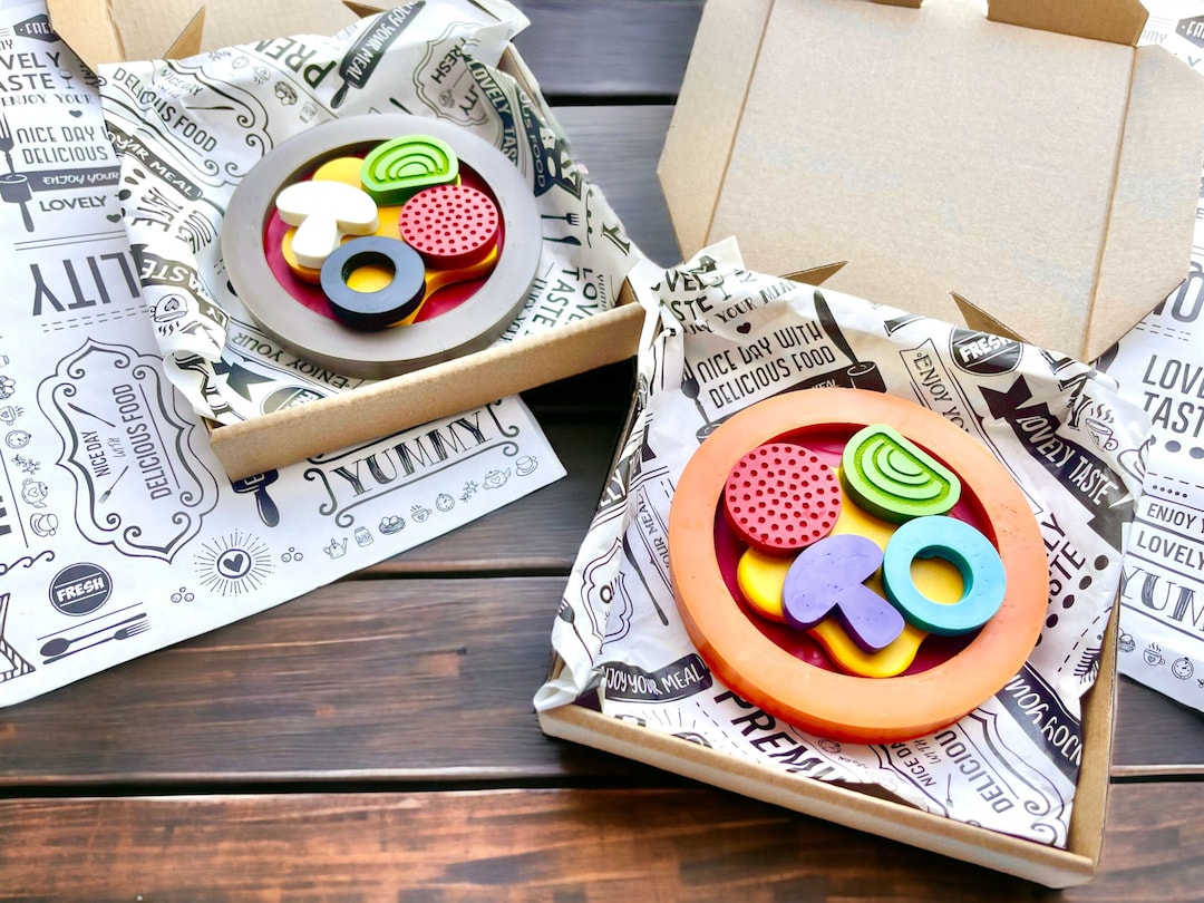 Pizza Crayon - Gifts for Foodies - Gifts for Food Lovers - Foodie Gift - Chef Gifts - Food Lover ...