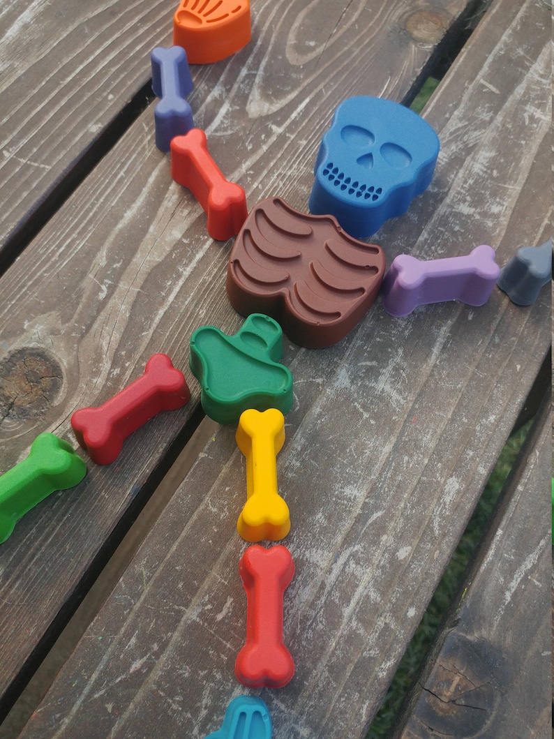 Skeleton Halloween Crayons Set of 15 Skull Crayons | Etsy