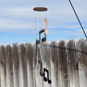 This Beautiful Glass Music Note Wind Chime Will Look Wonderful in Your ...