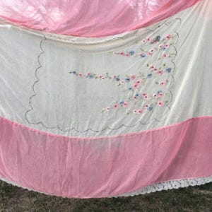 1920s Home Decor 1930s, Shabby Chic Antique Bedspread Embroidered ...