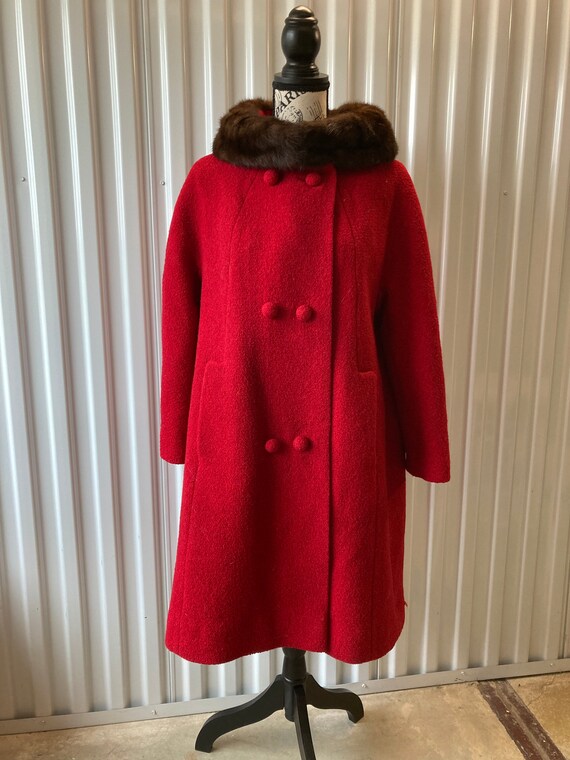 Red Boucle Wool Coat with Fur Collar 1960s - Gem