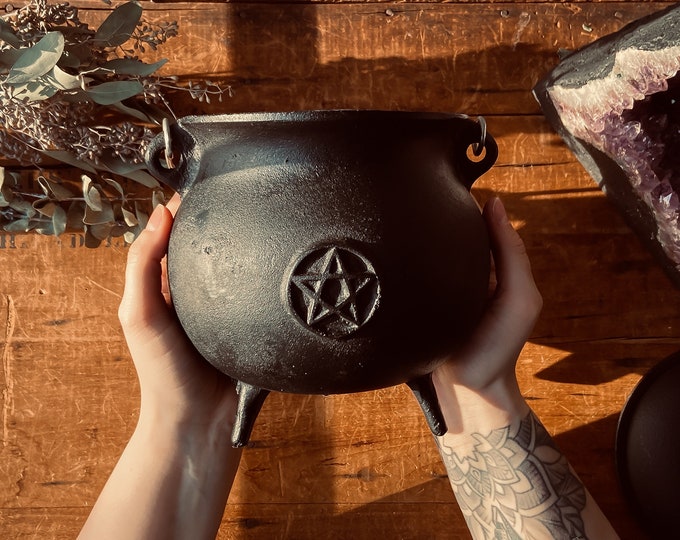 Large Black Cauldron - Black Cast Iron Cauldron - Witchy Decor - Ritual ...