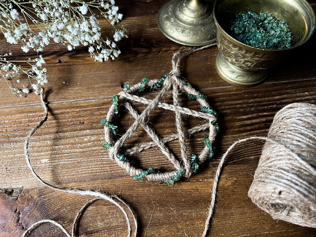 Green Apatite Crystal Pentacle Witchy Decor Pentagram Wall Hanging ...