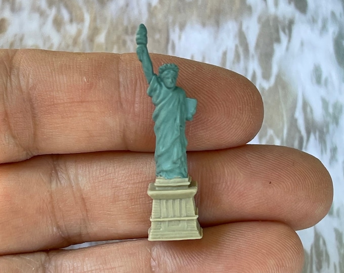 Miniature Statue of Liberty, Tiny Statue of Liberty Figurine, Micro ...