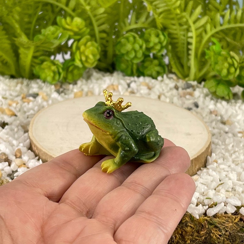 Frog Figurine With Crowns - Etsy