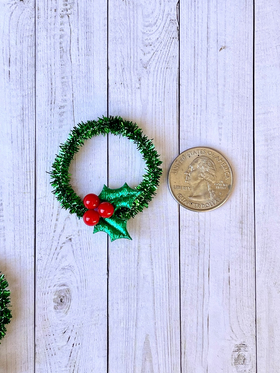 ONE Miniature Christmas Holly Berry, Tinsel Wreath, Dollhouse Mini ...