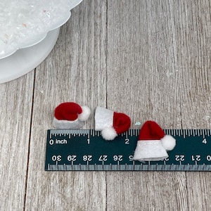 Miniature Santa Hat, Christmas Dollhouse Miniatures, Fairy Garden ...