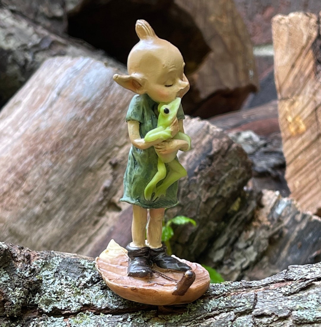 Miniature Pixie Hugging Frog, Fairy Garden Accessories Accessory Decor ...