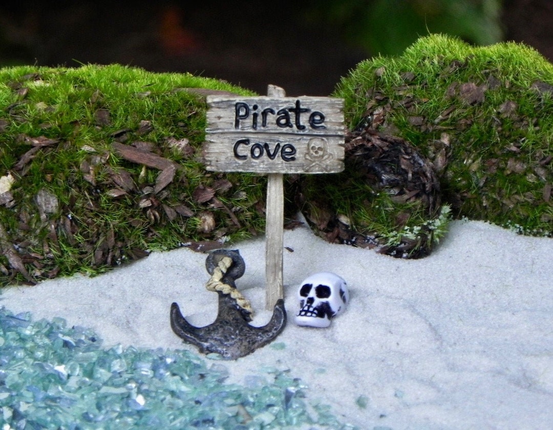 Miniature Pirate Cove Sign, Miniature Skull, Miniature Anchor ...