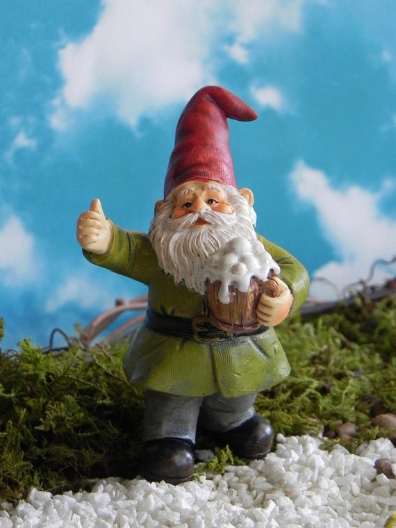 Miniature gnomes store