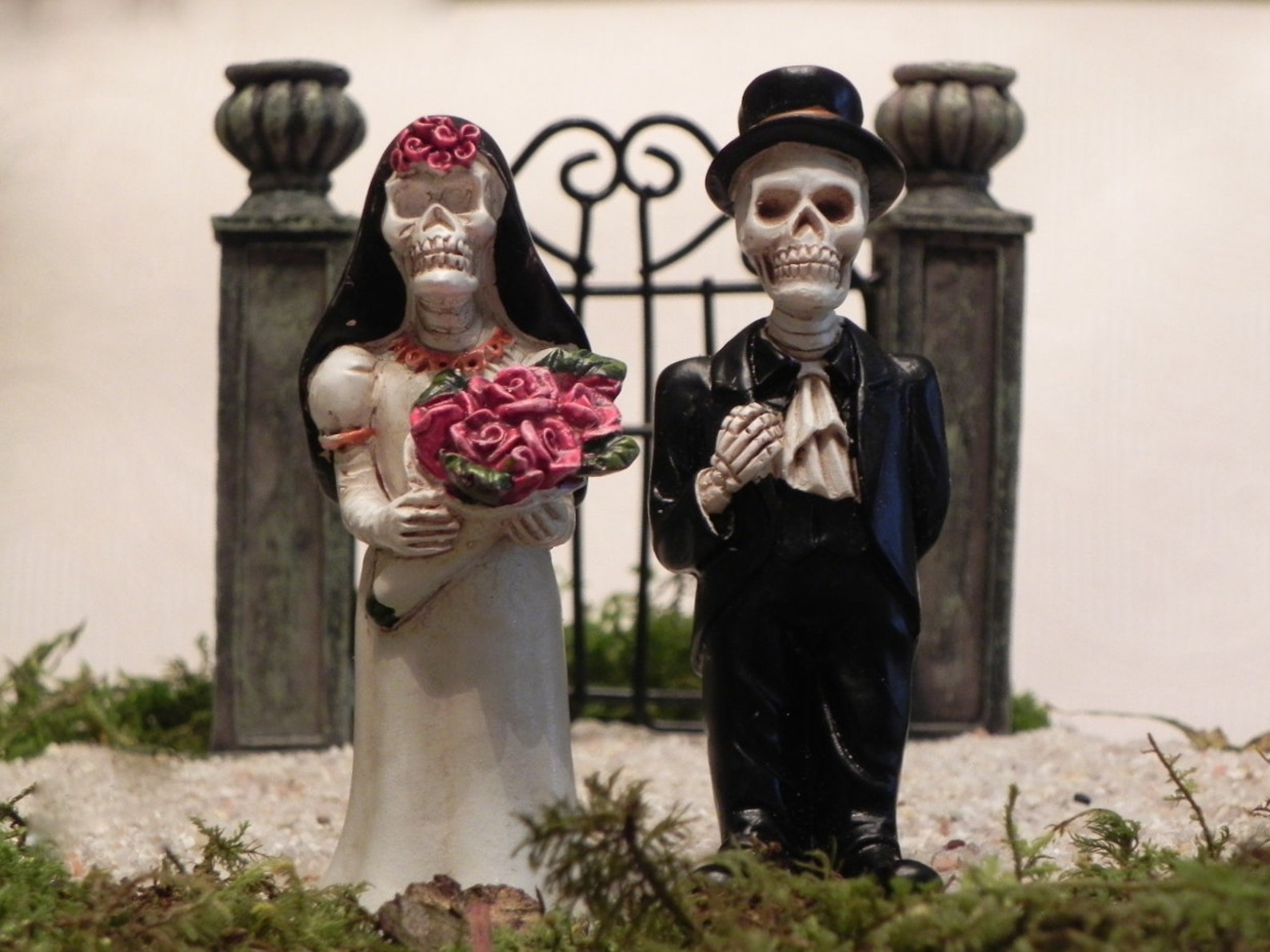 Miniature Skeleton Bride Groom Figurine, Gate With Pillars, Halloween ...