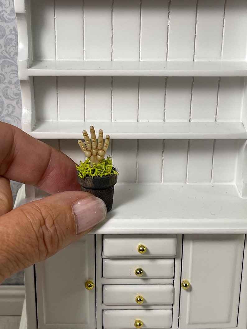 Miniature Halloween Creepy Skeleton Hand Pot, Dollhouse Accessory ...