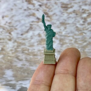 Miniature Statue of Liberty, Tiny Statue of Liberty Figurine, Micro ...