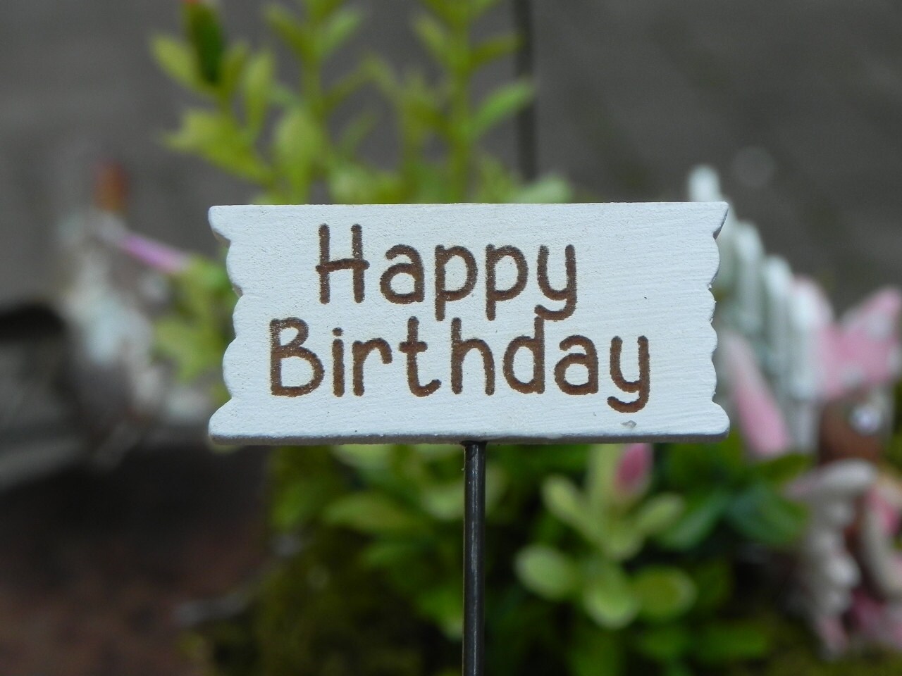 Happy Birthday Sign Miniature, Miniature Cupcake, Fairy Garden ...
