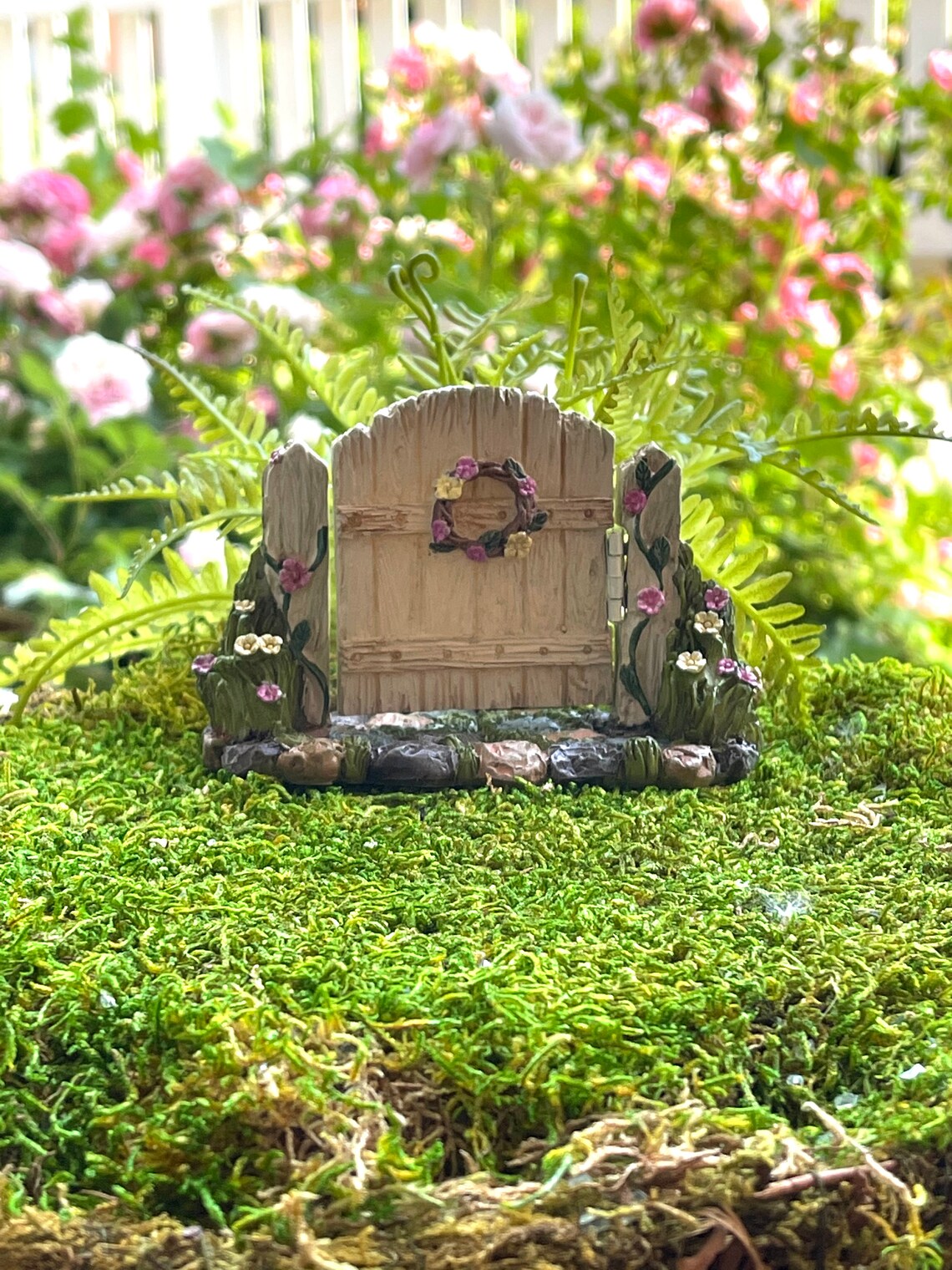 Miniature Fairy Garden Gate, Opens and Closes, Miniature Fairy Figurine ...