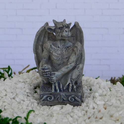 Miniature Gargoyle Halloween Miniatures Resin Gargoyle - Etsy