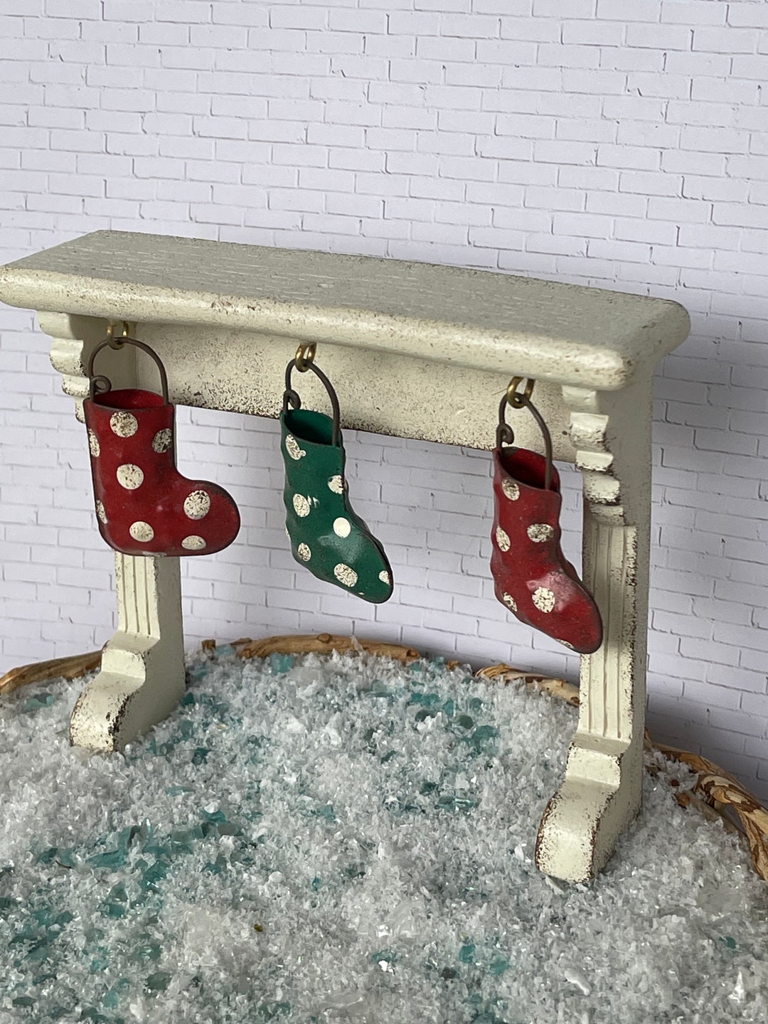 Miniature Christmas Mantel, Christmas Miniatures, Miniature Stockings ...