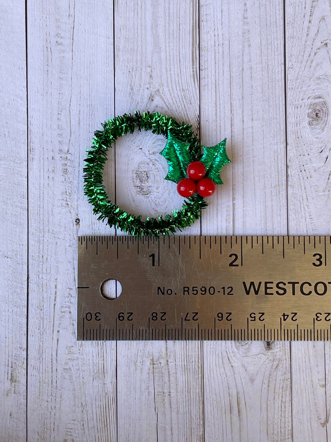 ONE Miniature Christmas Holly Berry, Tinsel Wreath, Dollhouse Mini ...