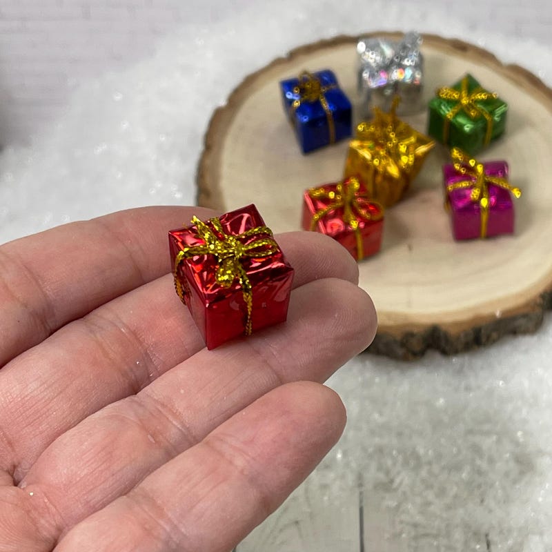 Miniature Gifts - 60+ Gift Ideas for 2025