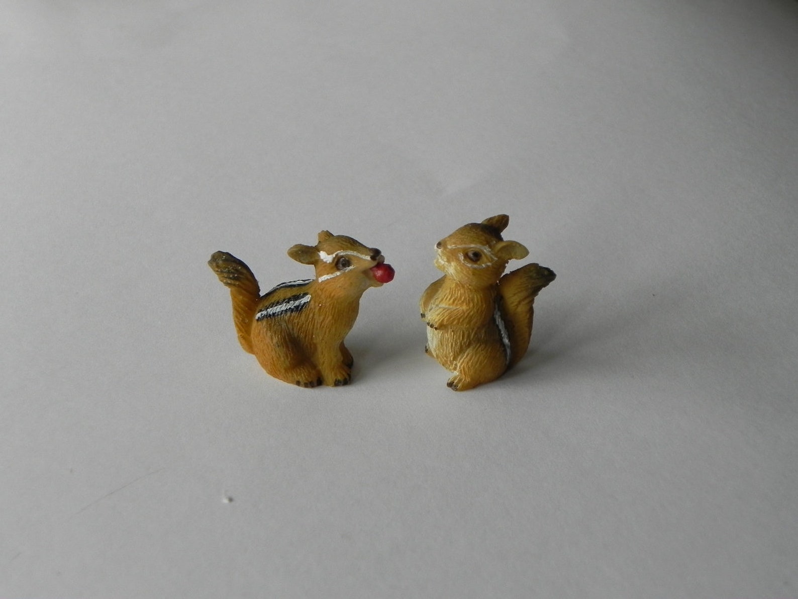 Miniature Chipmunks Figurine, Chipmunk Crossing Fairy Garden Sign ...