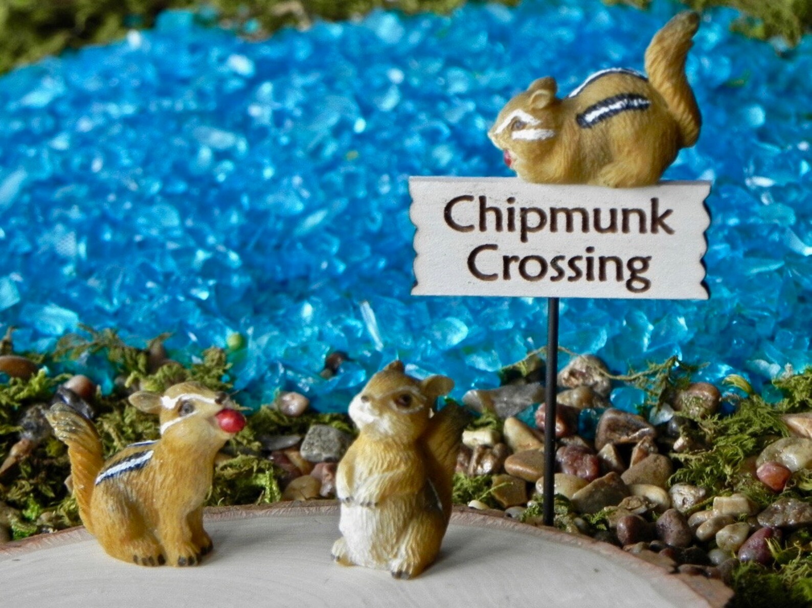 Miniature Chipmunks Figurine, Chipmunk Crossing Fairy Garden Sign ...