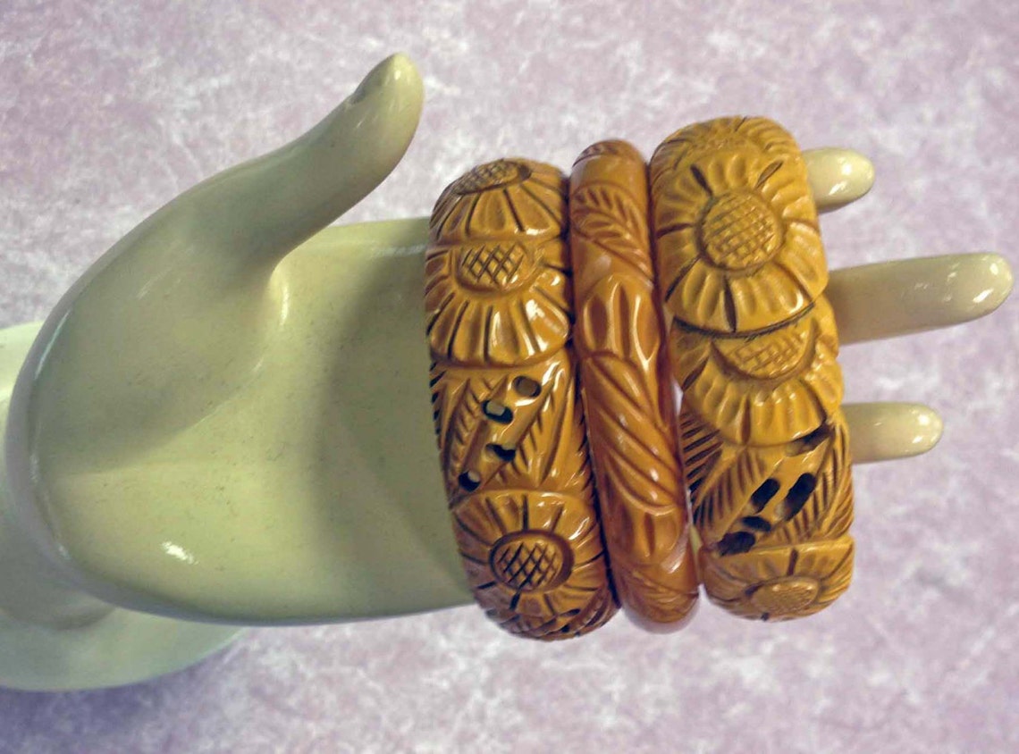 Intricately Carved Vintage Bakelite Bracelet Set - Etsy