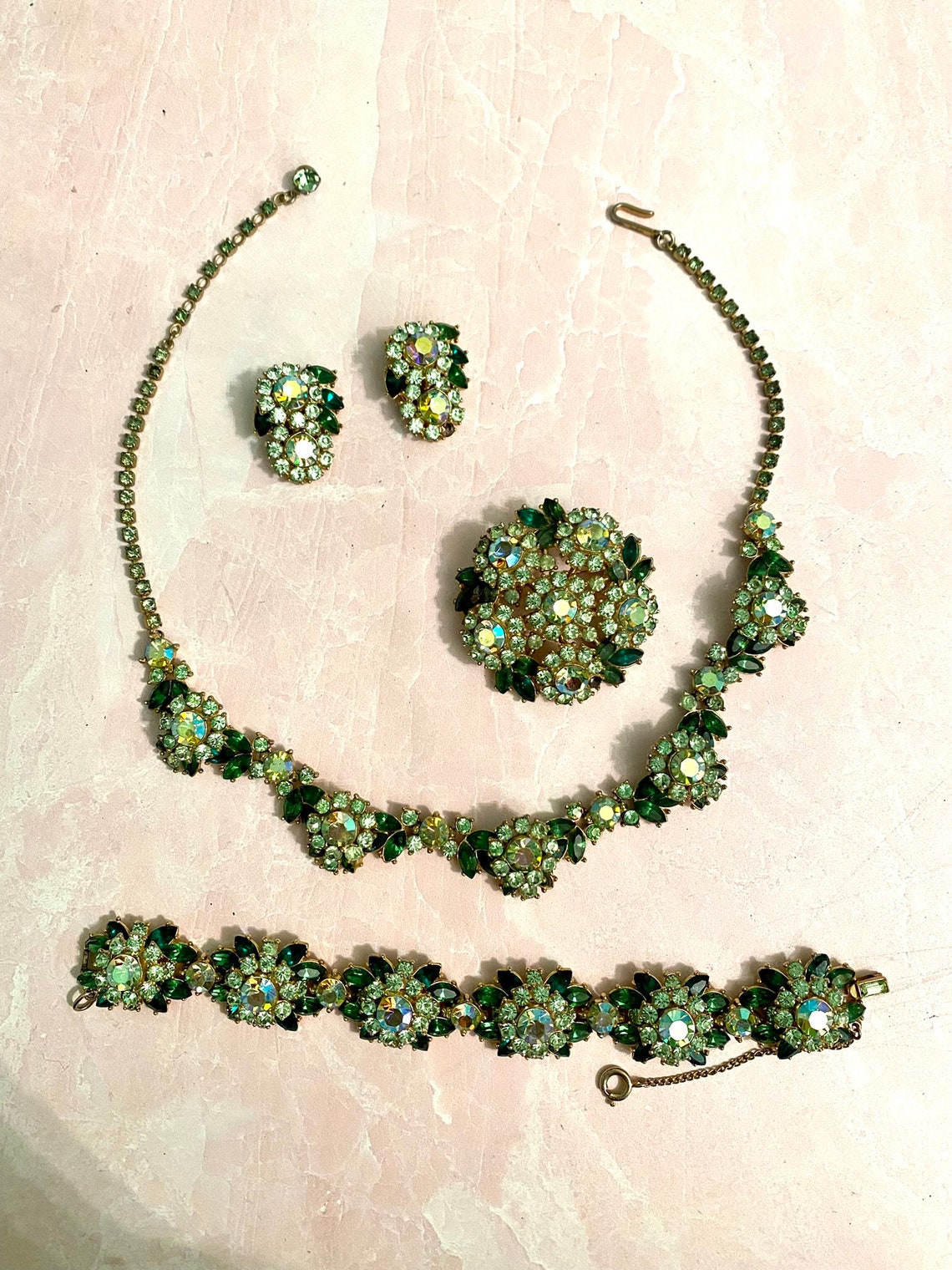 Extraordinary Trifari Rhinestone 1961 Christmas Parure Parure Alfred ...