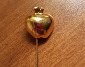 Apple Lapel Pin CC121 Teacher, Education, and School Pins and Gifts ...
