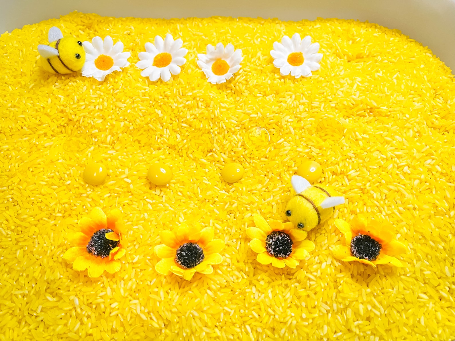 Bee Sensory Bin, Bee Sensory, Taste Safe, Montessori - Etsy