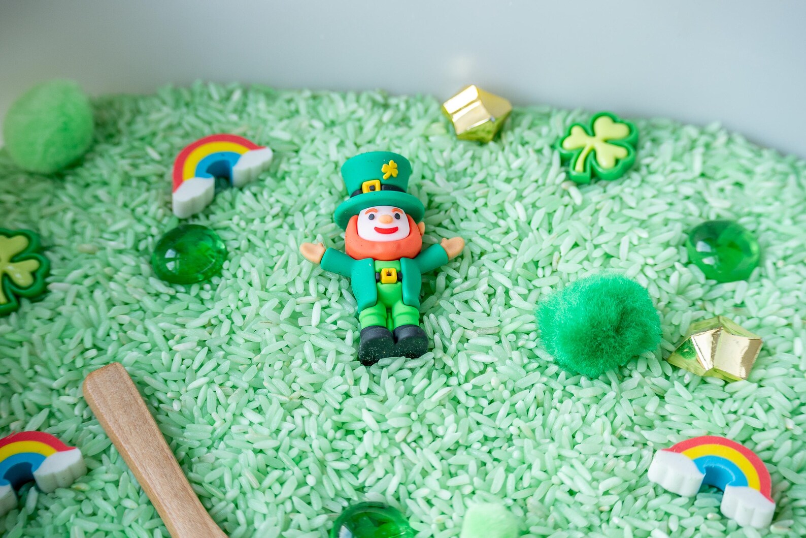 Leprechaun Sensory Bin, St. Patrick's Day Sensory Bin, St. Patrick's ...