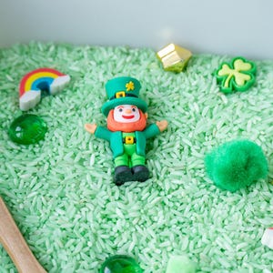 Leprechaun Sensory Bin, St. Patrick's Day Sensory Bin, St. Patrick's ...