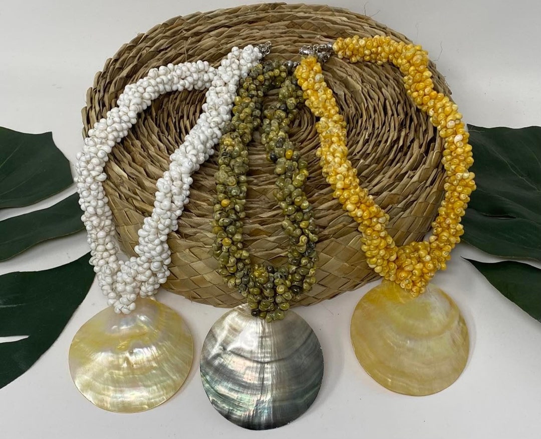 Authentic Hawaiian Yellow, White or Green Mongo Shell Necklace. 16 ...