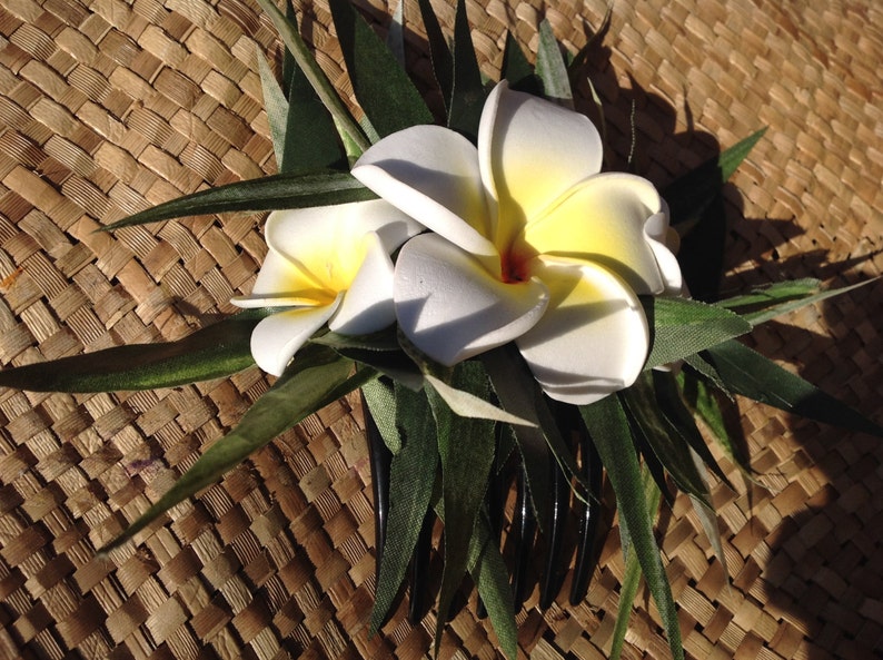 Hawaiian Pua Melia/plumeria Flower. Foam Flowers With Ti Leaves on Clip ...