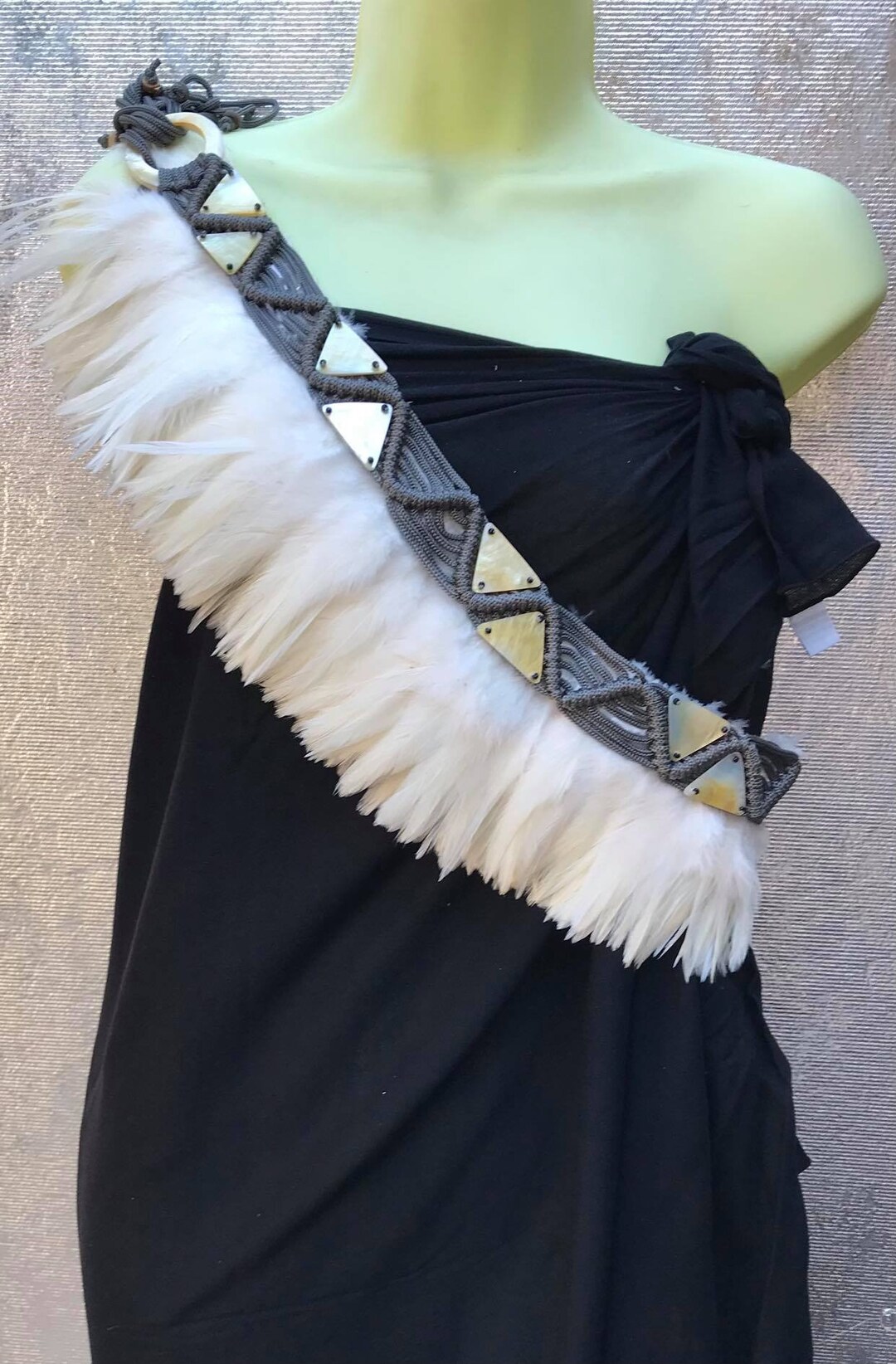 White Feather Cape Neckpiece. Perfect Piece for Cook Islands, Tahitian ...