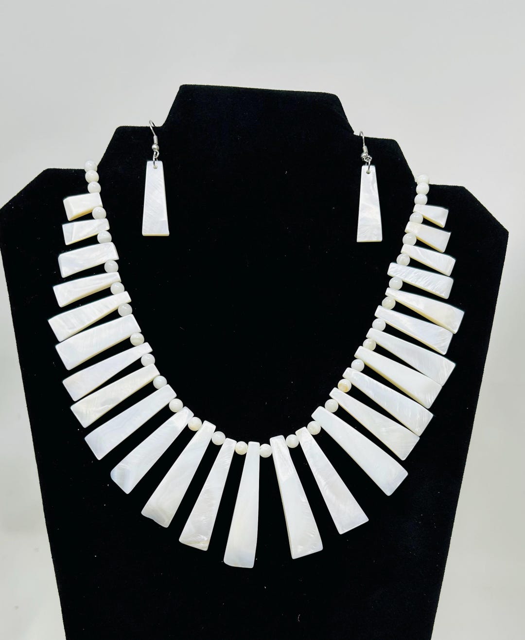 White Shell Necklace Set. Mother of Pearl Shell Necklace & Earrings. - Etsy