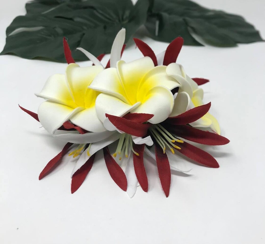 Hawaiian Triple Plumeria Flower Hair Clip. Wedding Flower, Bridesmaids ...