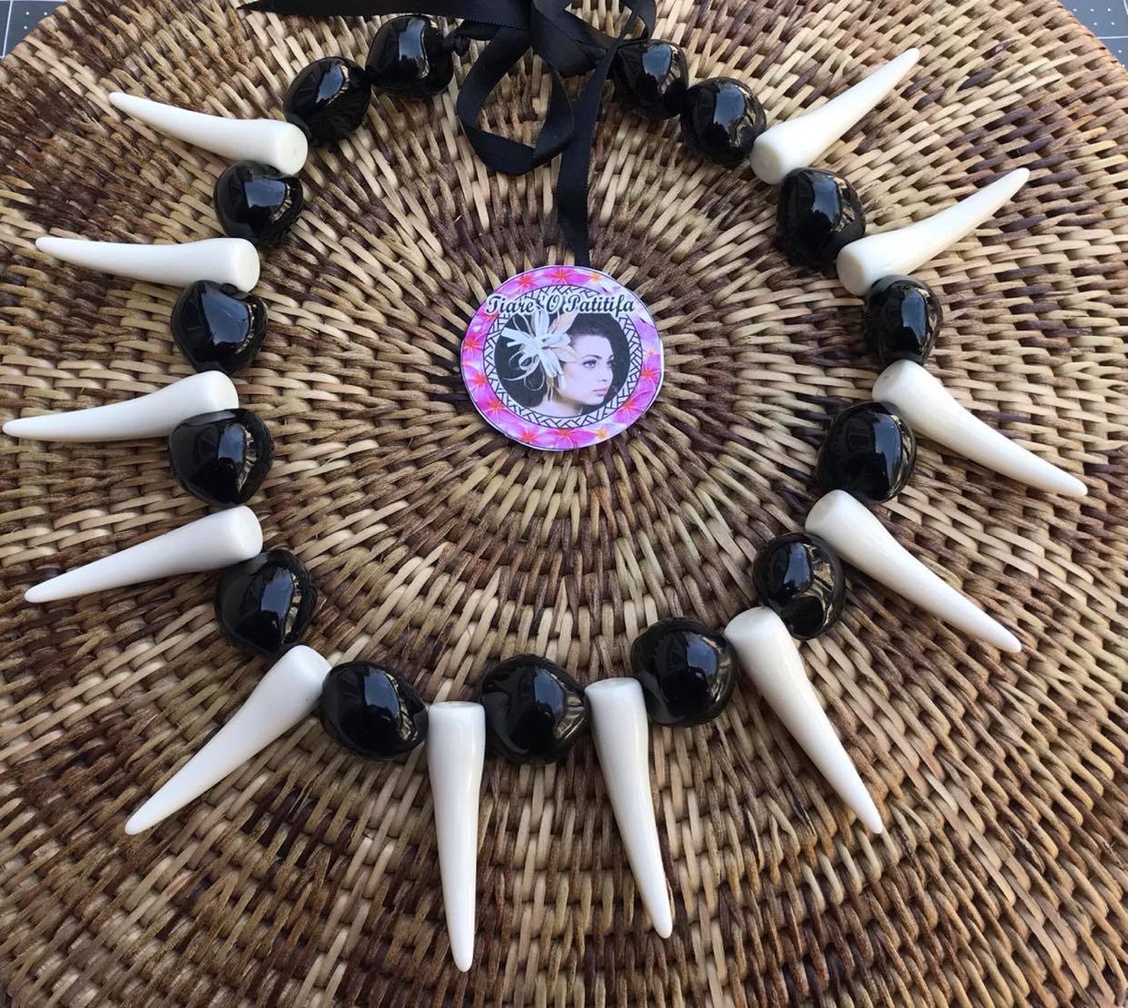 Ula Nifo - Samoan Tooth Necklace. Ula Nifo is Worn for Samoan Festive ...