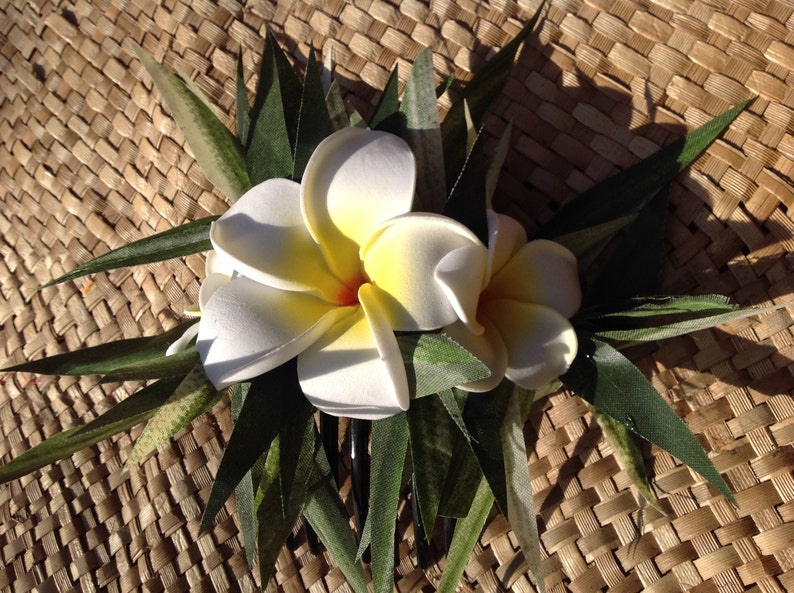 Hawaiian Pua Melia/plumeria Flower. Foam Flowers With Ti Leaves on Clip ...