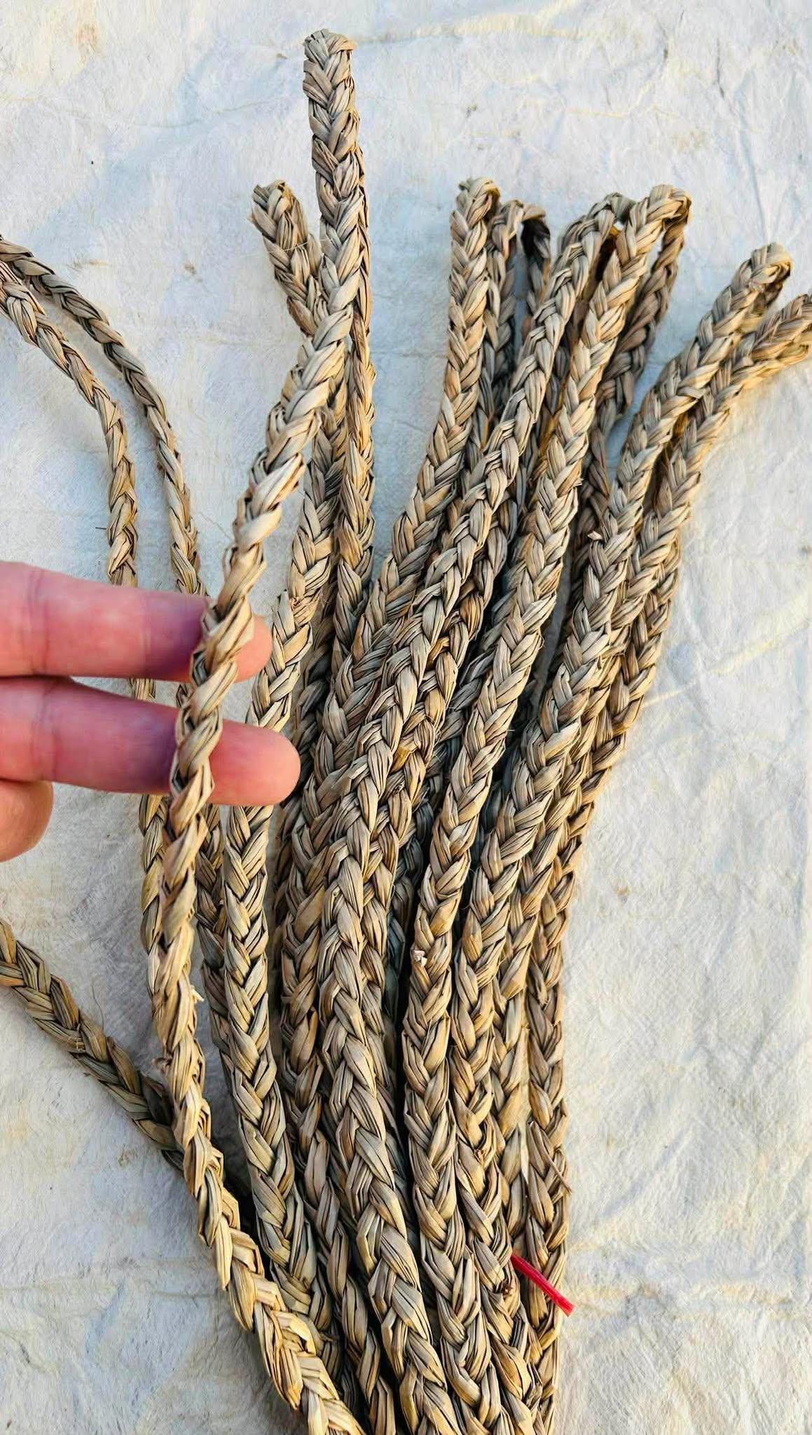 0.40" Natural Braided Seagrass – for Polynesian Crafts, Headdress Bases ...