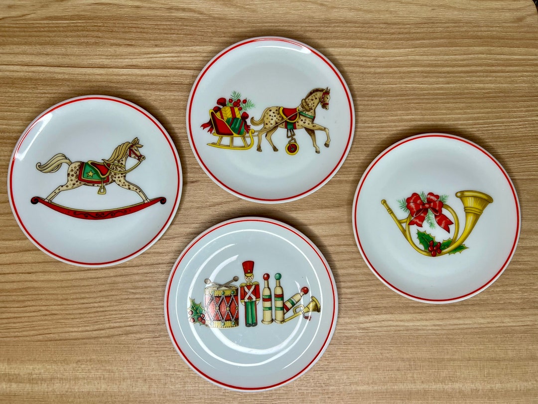 Set of 4 Christmas Magic Plates From Vista Alegre - Etsy