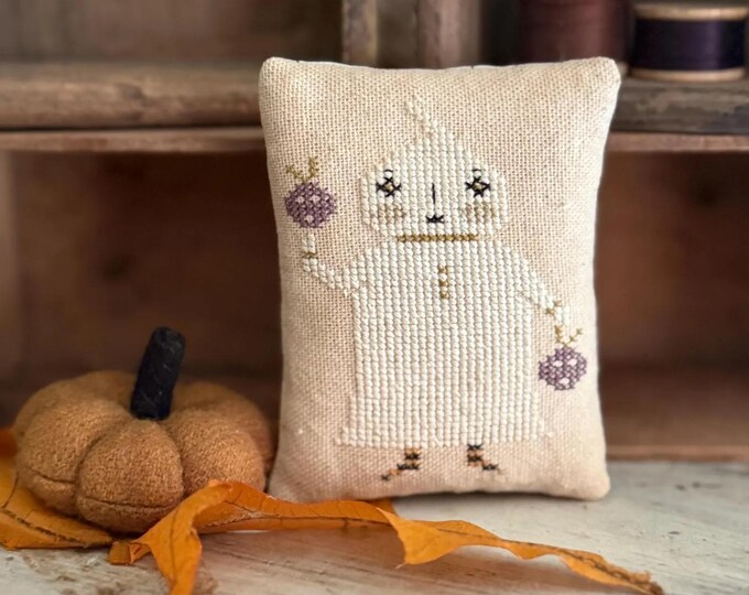 Primitive Cross Stitch Pattern Boo Berries Designed by Lori Brechlin - Etsy