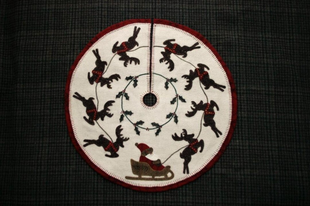 Wool Applique Pattern Santa and Gang Tree Skirt Designed by Cricket ...