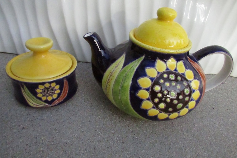 Artesa Hand Painted Pottery Tea Pot and Covered Sugar Bowl - Etsy