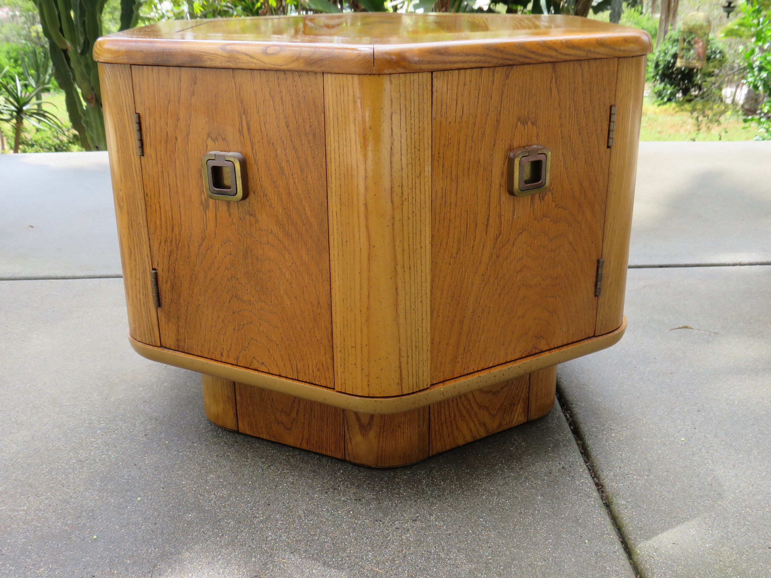 Hexagon side table with storage store
